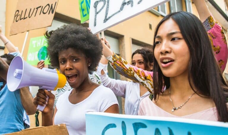 $2.6K Activist Campaigns Grant - Urban Awareness USA